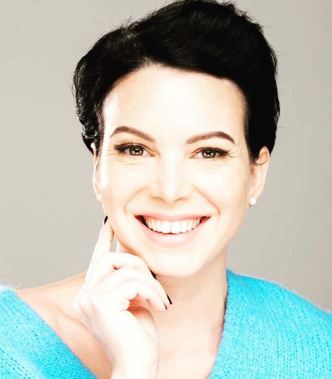 ELENA VOINEAG – BiCreativ
